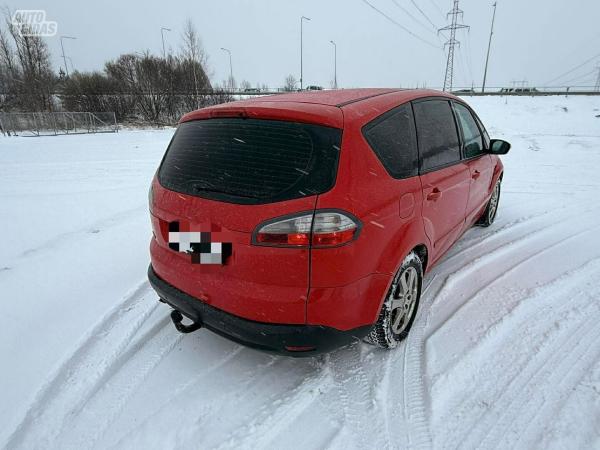 Red Ford S-Max 2007 in Siauliai, with an engine capacity of 2.00 L and mileage of 350 thousand km for 2499 €, photo 2 on AUTOMOTO.COM.LV