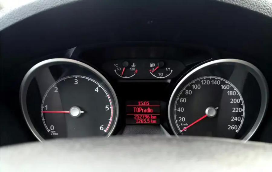 Sarkans Ford S-Max 2007 Rīga, ar dzinēja tilpumu 2.00 L un nobraukumu 253 tūkst. km par 2750 €, foto 15 vietnē AUTOMOTO.COM.LV