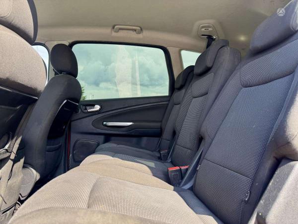Sarkans Ford S-Max 2007 Panevēža, ar dzinēja tilpumu 2.00 L un nobraukumu 414 tūkst. km par 1150 €, foto 10 vietnē AUTOMOTO.COM.LV