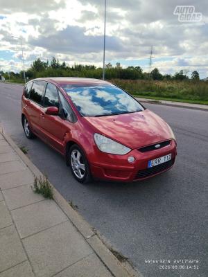 Red Ford S-Max 2007 in Panevezys, with an engine capacity of 2.00 L and mileage of 0 thousand km for 1000 €, photo 4 on AUTOMOTO.COM.LV