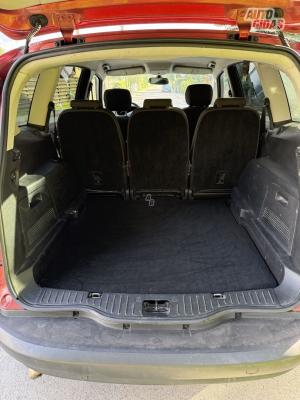 Red Ford S-Max 2007 in Klaipeda, with an engine capacity of 2.00 L and mileage of 380 thousand km for 2500 €, photo 6 on AUTOMOTO.COM.LV