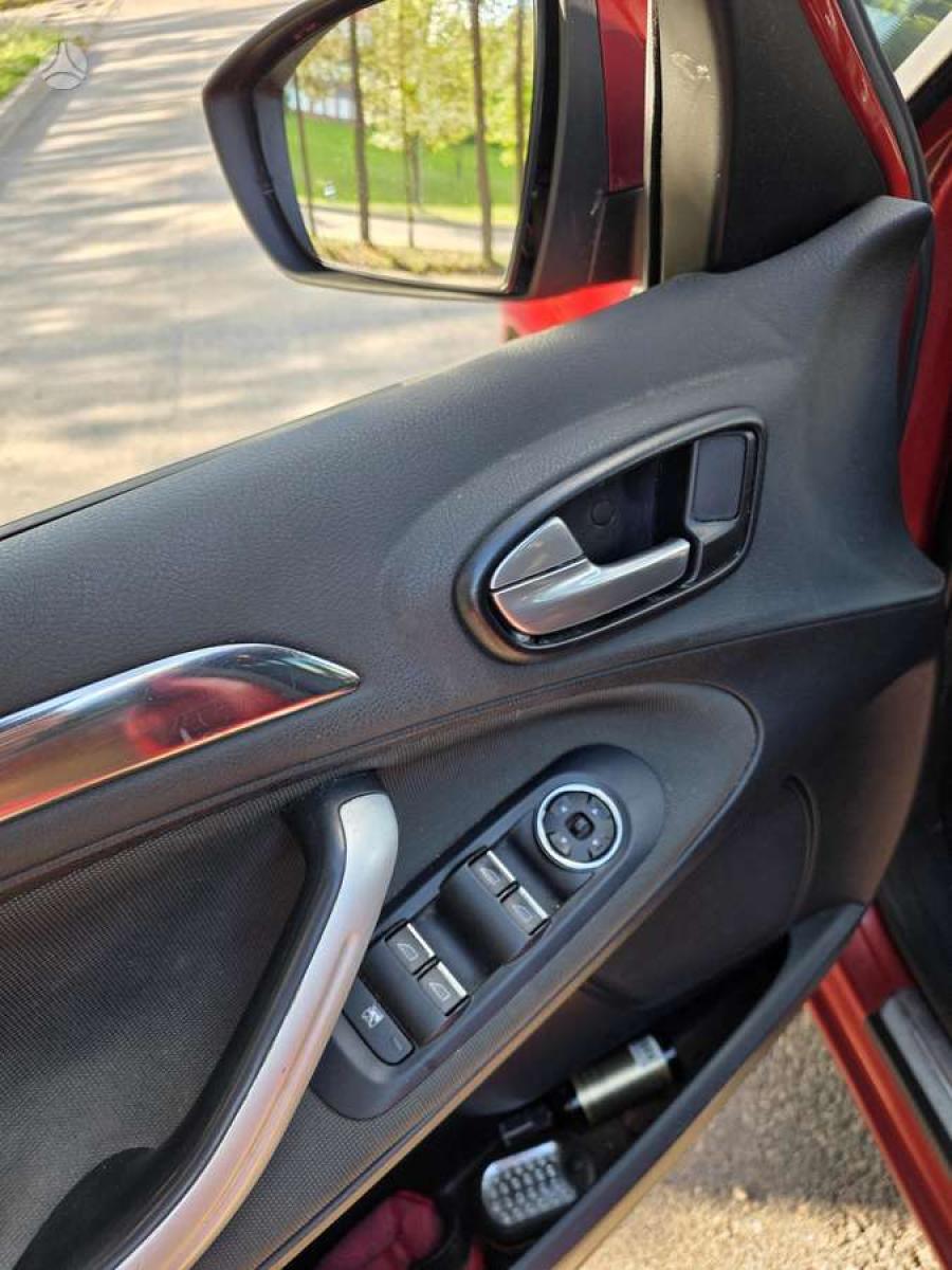 Red Ford S-Max 2008 in Vilnius, with an engine capacity of 2.00 L and mileage of 380 thousand km for 2400 €, photo 16 on AUTOMOTO.COM.LV