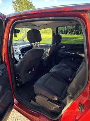 Red Ford S-Max 2008 in Vilnius, with an engine capacity of 2.00 L and mileage of 380 thousand km for 2400 €, photo 26 on AUTOMOTO.COM.LV