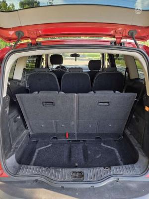 Red Ford S-Max 2008 in Vilnius, with an engine capacity of 2.00 L and mileage of 380 thousand km for 2400 €, photo 30 on AUTOMOTO.COM.LV
