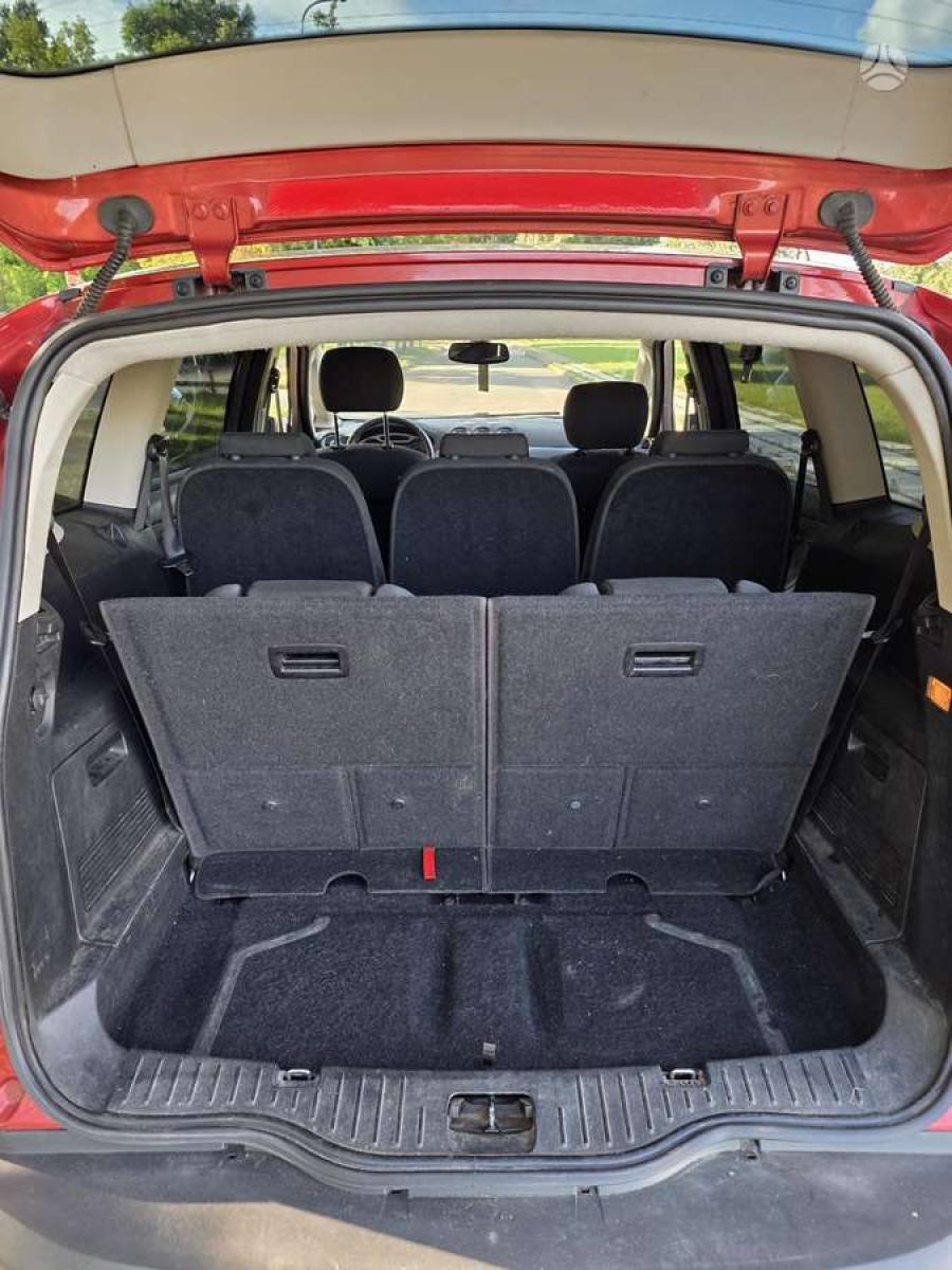 Red Ford S-Max 2008 in Vilnius, with an engine capacity of 2.00 L and mileage of 380 thousand km for 2400 €, photo 30 on AUTOMOTO.COM.LV