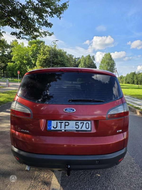 Red Ford S-Max 2008 in Vilnius, with an engine capacity of 2.00 L and mileage of 380 thousand km for 2400 €, photo 7 on AUTOMOTO.COM.LV