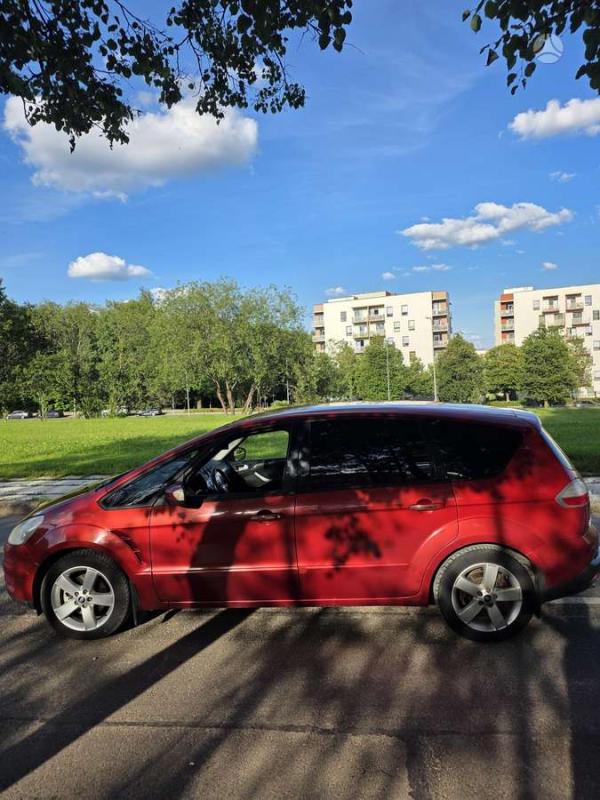Red Ford S-Max 2008 in Vilnius, with an engine capacity of 2.00 L and mileage of 380 thousand km for 2400 €, photo 9 on AUTOMOTO.COM.LV