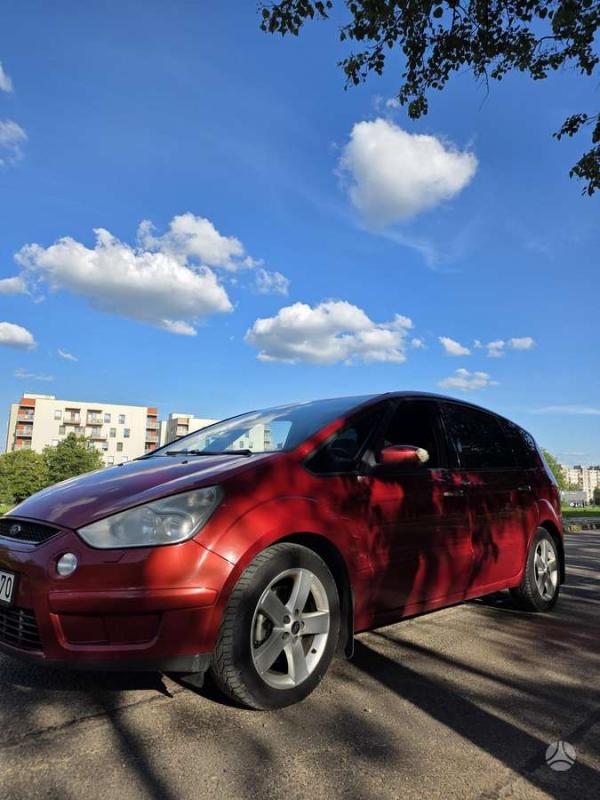 Red Ford S-Max 2008 in Vilnius, with an engine capacity of 2.00 L and mileage of 380 thousand km for 2400 €, photo 10 on AUTOMOTO.COM.LV