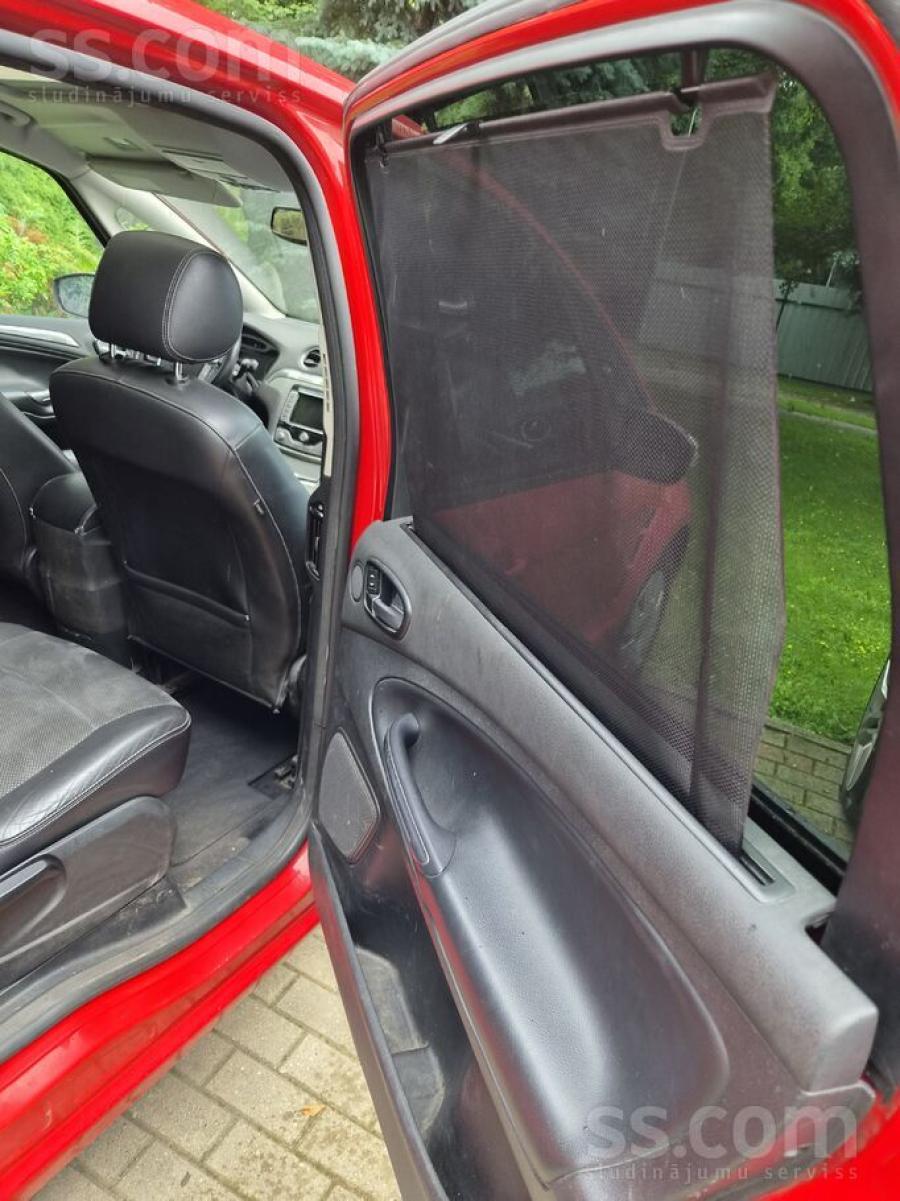 Red Ford S-Max 2009 in Riga, with an engine capacity of 2.20 L and mileage of 240 thousand km for 3790 €, photo 7 on AUTOMOTO.COM.LV