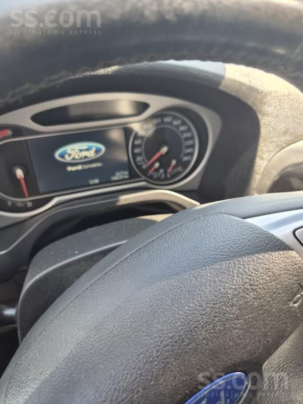 Sarkans Ford S-Max 2009 Rīga, ar dzinēja tilpumu 2.20 L un nobraukumu 240 tūkst. km par 3790 €, foto 9 vietnē AUTOMOTO.COM.LV