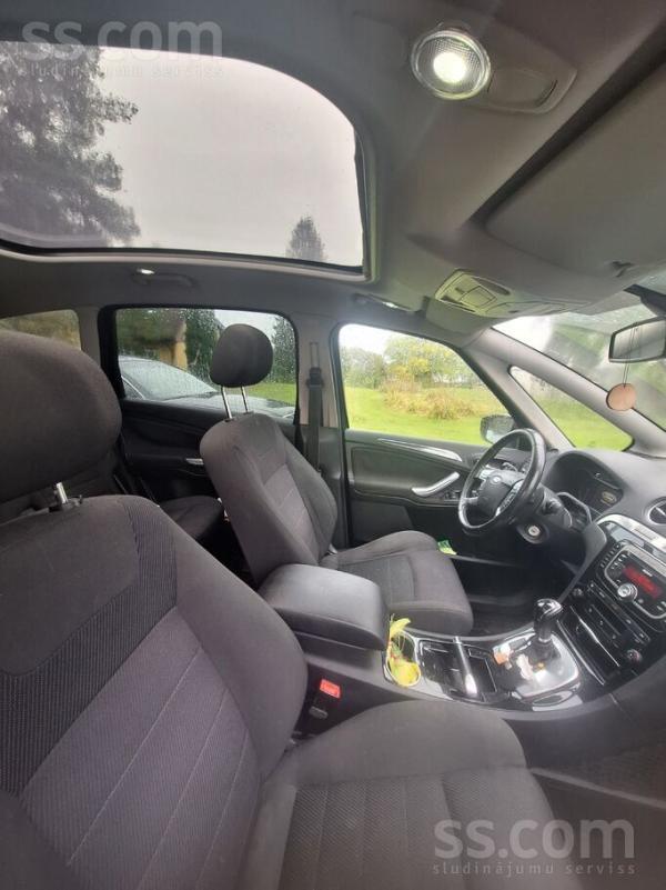 Sarkans Ford S-Max 2010 Ogre, ar dzinēja tilpumu 2.00 L un nobraukumu 320 tūkst. km par 2500 €, foto 5 vietnē AUTOMOTO.COM.LV