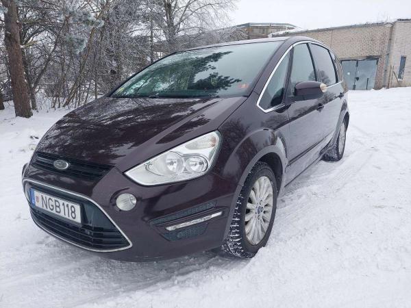 Red Ford S-Max 2011 in Radviliskis, with an engine capacity of 2.00 L and mileage of 285 thousand km for 4999 €, photo 1 on AUTOMOTO.COM.LV