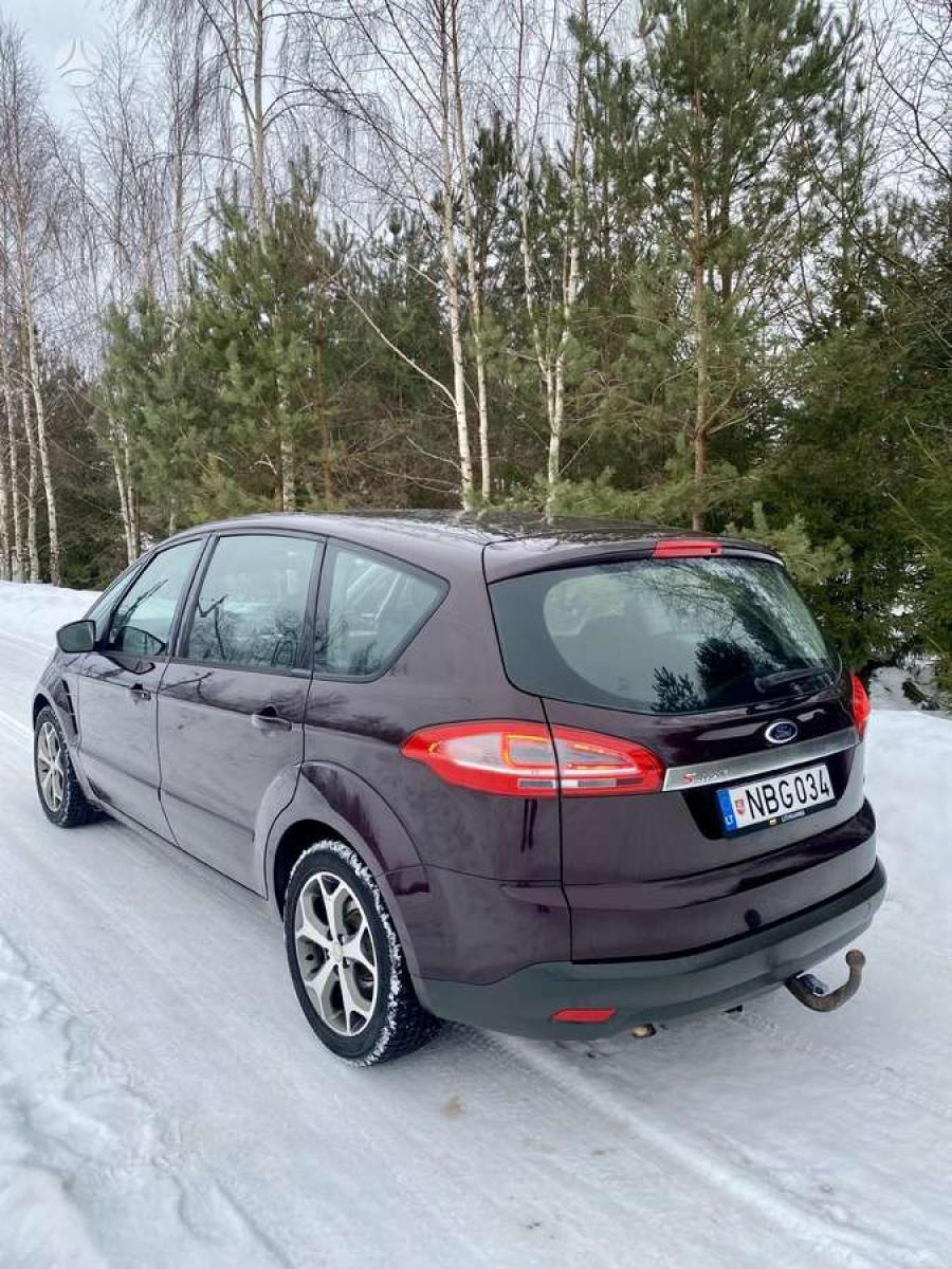 Sarkans Ford S-Max 2011 Kelmė, ar dzinēja tilpumu 2.00 L un nobraukumu 301 tūkst. km par 3550 €, foto 3 vietnē AUTOMOTO.COM.LV