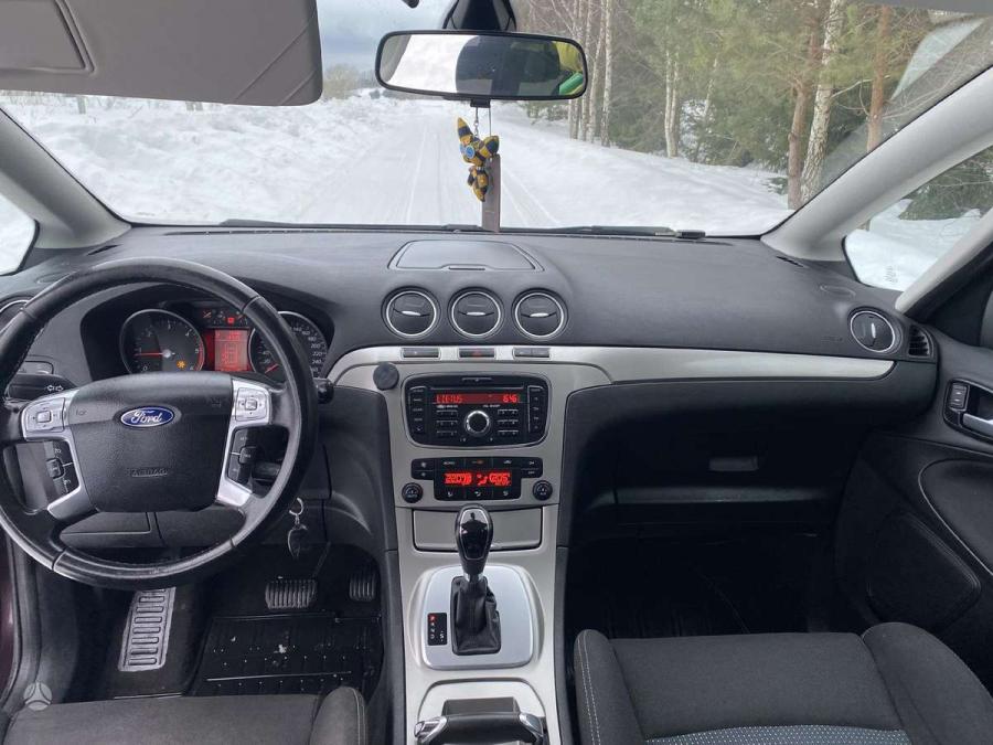 Sarkans Ford S-Max 2011 Kelmė, ar dzinēja tilpumu 2.00 L un nobraukumu 301 tūkst. km par 3550 €, foto 9 vietnē AUTOMOTO.COM.LV