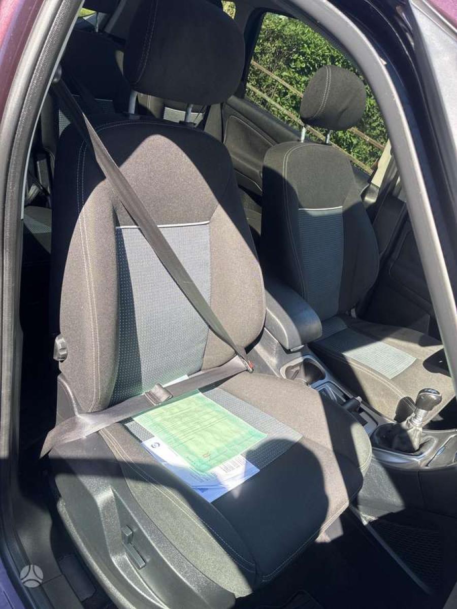 Sarkans Ford S-Max 2011 Vilkaviškis, ar dzinēja tilpumu 2.00 L un nobraukumu 293 tūkst. km par 4550 €, foto 16 vietnē AUTOMOTO.COM.LV