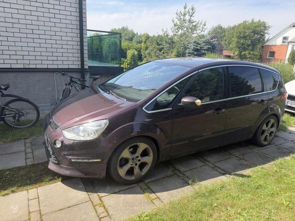 Sarkans Ford S-Max 2011 Kauņa, ar dzinēja tilpumu 2.20 L un nobraukumu 245 tūkst. km par 3500 €, foto 2 vietnē AUTOMOTO.COM.LV