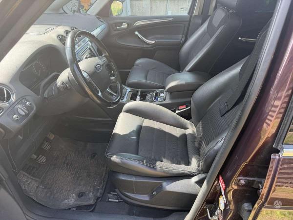 Sarkans Ford S-Max 2011 Kauņa, ar dzinēja tilpumu 2.20 L un nobraukumu 245 tūkst. km par 3500 €, foto 4 vietnē AUTOMOTO.COM.LV