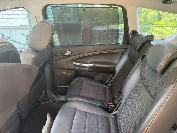 Sarkans Ford S-Max 2011 Kauņa, ar dzinēja tilpumu 2.20 L un nobraukumu 245 tūkst. km par 3500 €, foto 6 vietnē AUTOMOTO.COM.LV