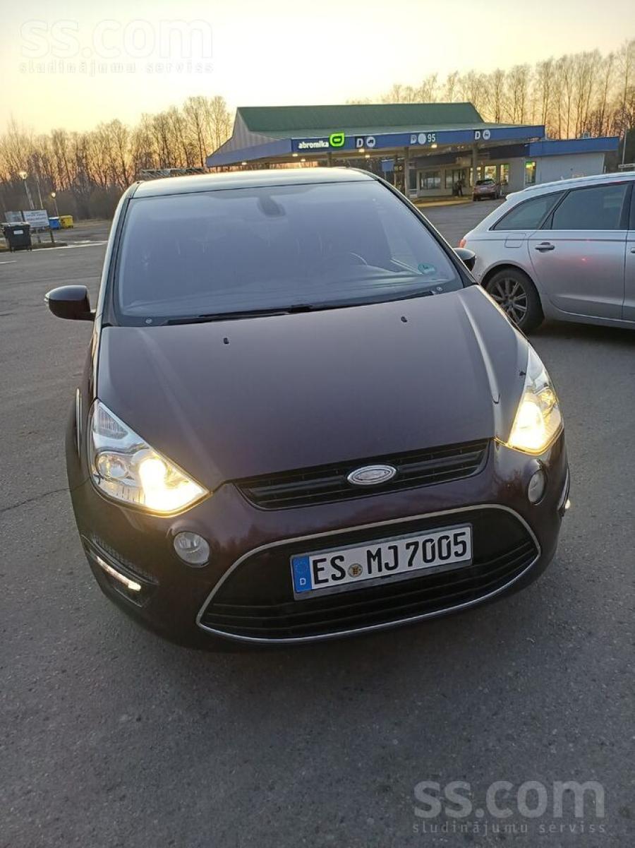 Sarkans Ford S-Max 2011 Daugavpils, ar dzinēja tilpumu 2.20 L un nobraukumu 253 tūkst. km par 6100 €, foto 1 vietnē AUTOMOTO.COM.LV