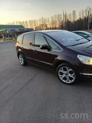 Sarkans Ford S-Max 2011 Daugavpils, ar dzinēja tilpumu 2.20 L un nobraukumu 253 tūkst. km par 6100 €, foto 4 vietnē AUTOMOTO.COM.LV