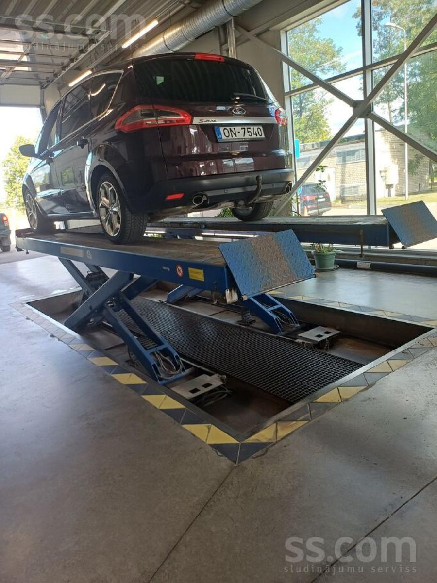 Sarkans Ford S-Max 2011 Daugavpils, ar dzinēja tilpumu 2.20 L un nobraukumu 253 tūkst. km par 6100 €, foto 10 vietnē AUTOMOTO.COM.LV