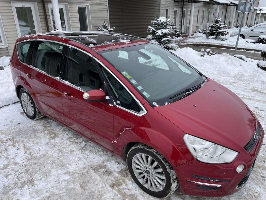 Red Ford S-Max 2012 in Vilnius, with an engine capacity of 2.00 L and mileage of 279 thousand km for 3900 €, photo 5 on AUTOMOTO.COM.LV
