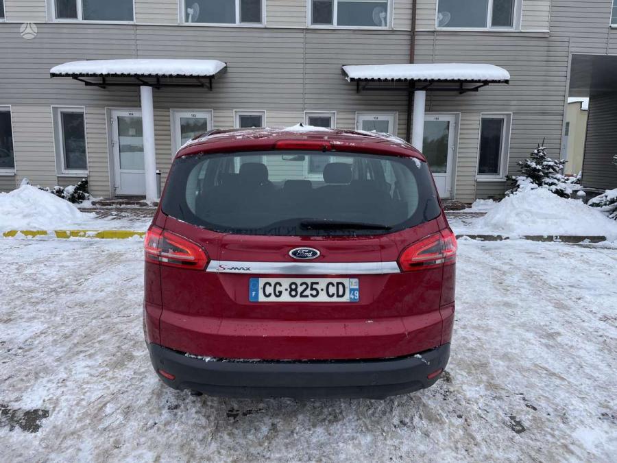 Red Ford S-Max 2012 in Vilnius, with an engine capacity of 2.00 L and mileage of 279 thousand km for 3900 €, photo 7 on AUTOMOTO.COM.LV