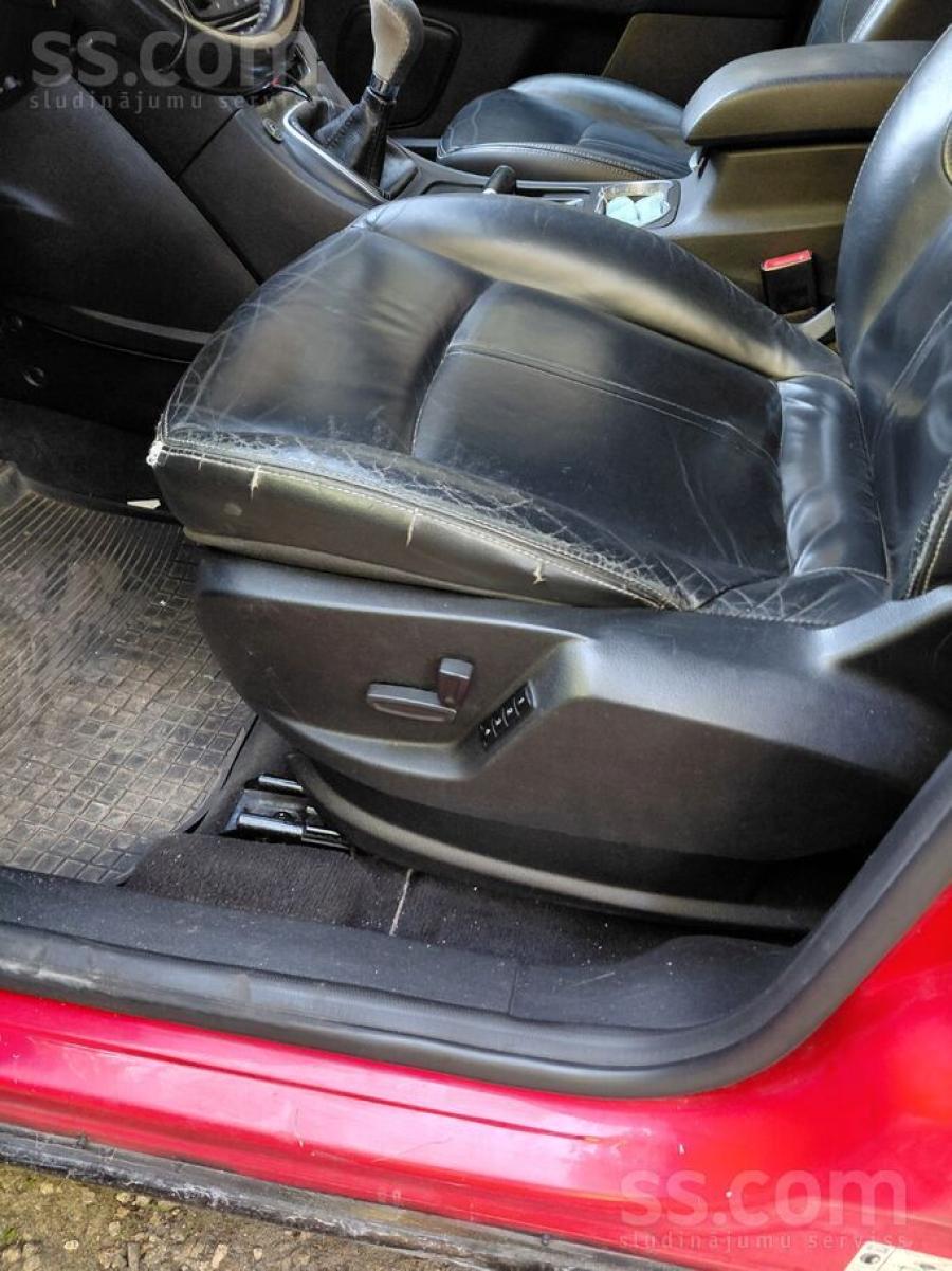 Sarkans Ford S-Max 2012 Rīga, ar dzinēja tilpumu 2.00 L un nobraukumu 0 tūkst. km par 2750 €, foto 6 vietnē AUTOMOTO.COM.LV
