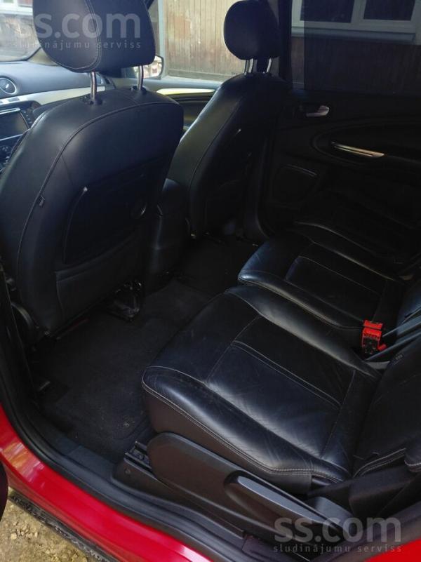 Red Ford S-Max 2012 in Riga, with an engine capacity of 2.00 L and mileage of 0 thousand km for 2750 €, photo 8 on AUTOMOTO.COM.LV