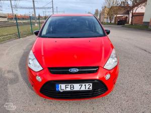 Red Ford S-Max 2013 in Siauliai, with an engine capacity of 2.00 L and mileage of 257 thousand km for 3950 €, photo 3 on AUTOMOTO.COM.LV