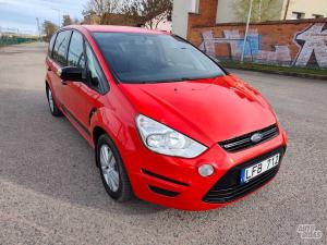Red Ford S-Max 2013 in Siauliai, with an engine capacity of 2.00 L and mileage of 257 thousand km for 3950 €, photo 4 on AUTOMOTO.COM.LV