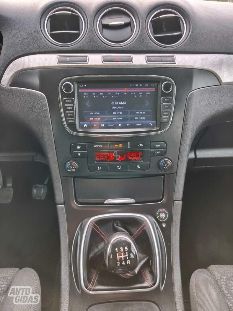 Red Ford S-Max 2013 in Siauliai, with an engine capacity of 2.00 L and mileage of 257 thousand km for 3950 €, photo 13 on AUTOMOTO.COM.LV