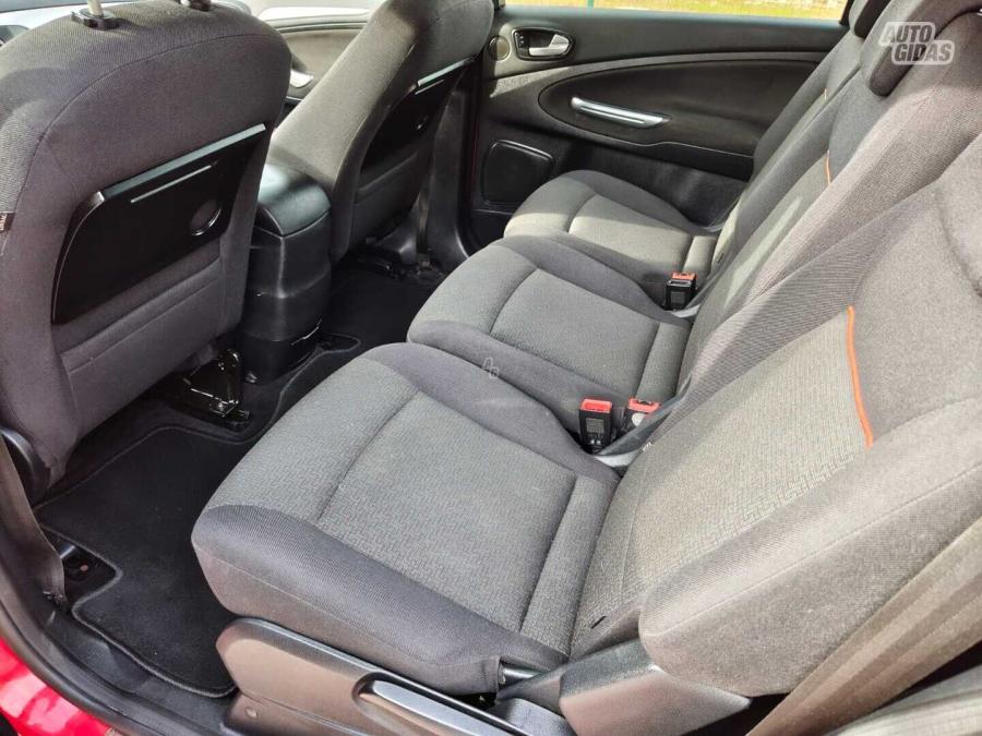 Red Ford S-Max 2013 in Siauliai, with an engine capacity of 2.00 L and mileage of 257 thousand km for 3950 €, photo 16 on AUTOMOTO.COM.LV