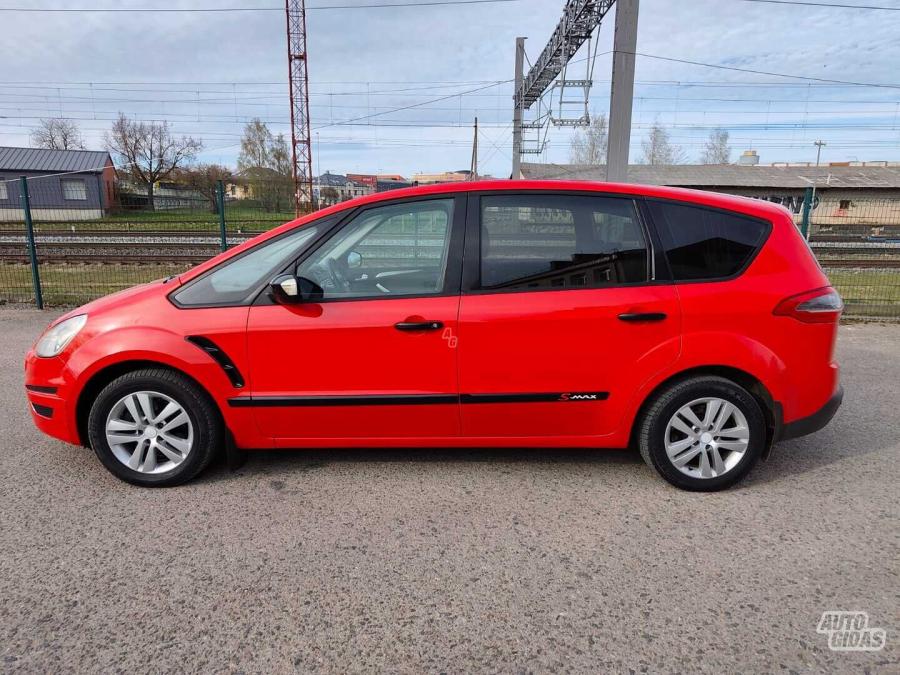 Red Ford S-Max 2013 in Siauliai, with an engine capacity of 2.00 L and mileage of 257 thousand km for 3950 €, photo 9 on AUTOMOTO.COM.LV