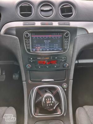 Red Ford S-Max 2013 in Siauliai, with an engine capacity of 2.00 L and mileage of 257 thousand km for 3950 €, photo 13 on AUTOMOTO.COM.LV