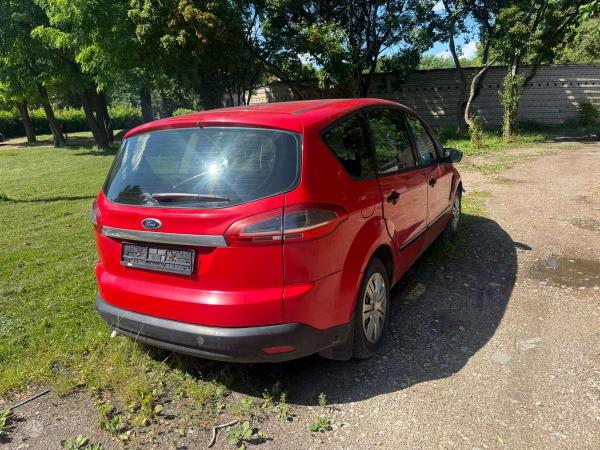 Red Ford S-Max 2013 in Kaunas, with an engine capacity of 2.00 L and mileage of 280 thousand km for 1700 €, photo 3 on AUTOMOTO.COM.LV