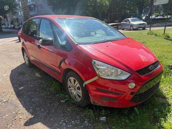 Red Ford S-Max 2013 in Kaunas, with an engine capacity of 2.00 L and mileage of 280 thousand km for 1700 €, photo 4 on AUTOMOTO.COM.LV