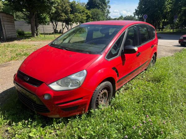Red Ford S-Max 2013 in Kaunas, with an engine capacity of 2.00 L and mileage of 280 thousand km for 1700 €, photo 6 on AUTOMOTO.COM.LV