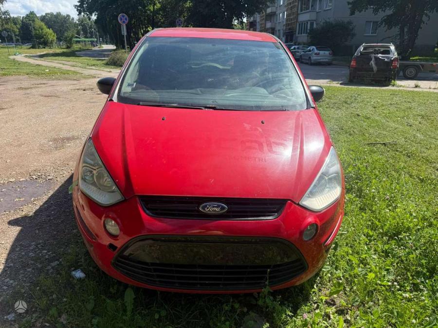 Red Ford S-Max 2013 in Kaunas, with an engine capacity of 2.00 L and mileage of 280 thousand km for 1700 €, photo 7 on AUTOMOTO.COM.LV