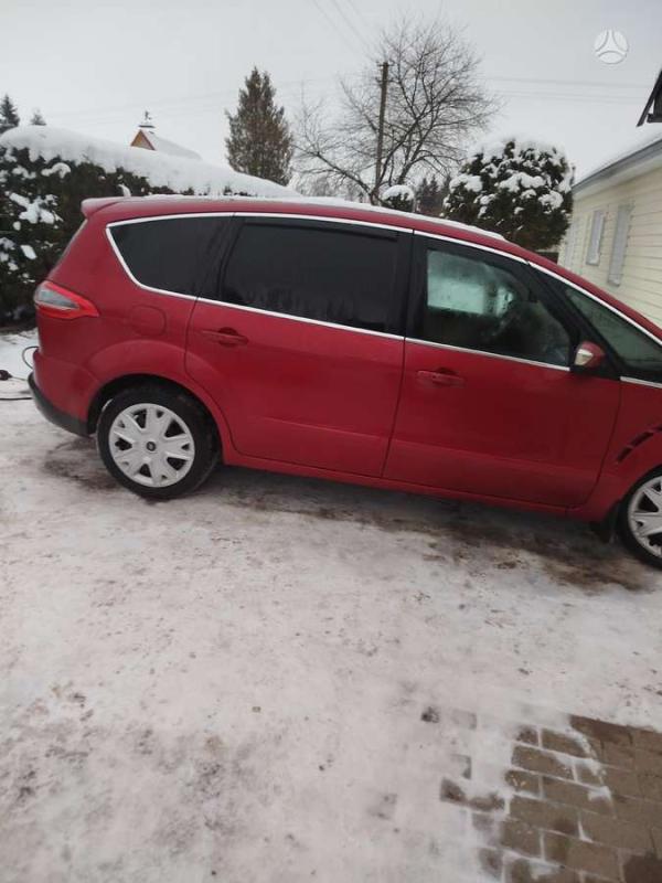 Red Ford S-Max 2014 in Utena, with an engine capacity of 2.00 L and mileage of 360 thousand km for 5400 €, photo 3 on AUTOMOTO.COM.LV