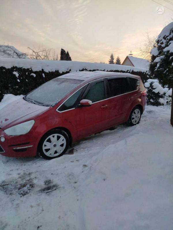 Red Ford S-Max 2014 in Utena, with an engine capacity of 2.00 L and mileage of 360 thousand km for 5400 €, photo 6 on AUTOMOTO.COM.LV