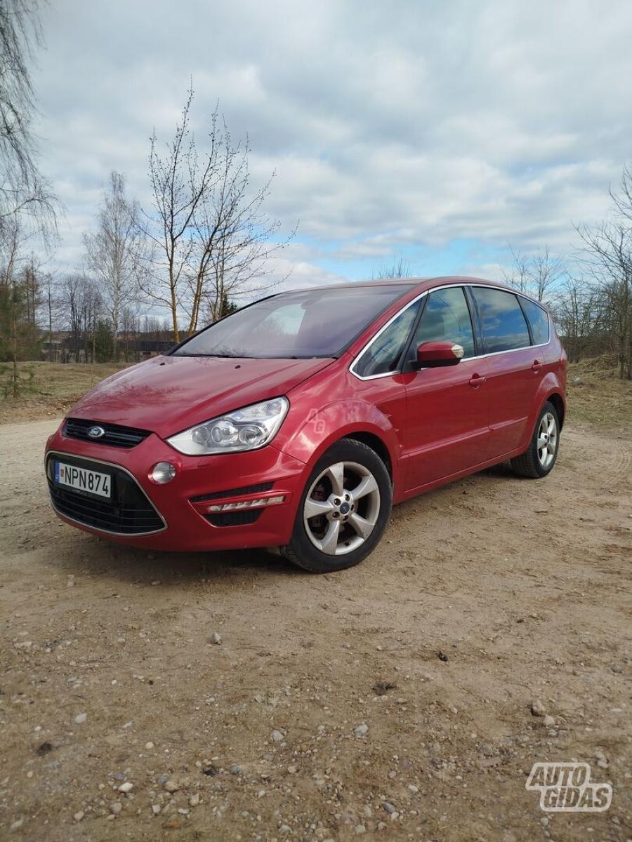 Red Ford S-Max 2014 in Utena, with an engine capacity of 2.00 L and mileage of 362 thousand km for 4499 €, photo 1 on AUTOMOTO.COM.LV
