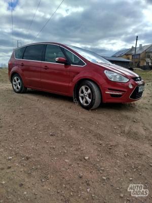 Red Ford S-Max 2014 in Utena, with an engine capacity of 2.00 L and mileage of 362 thousand km for 4499 €, photo 4 on AUTOMOTO.COM.LV