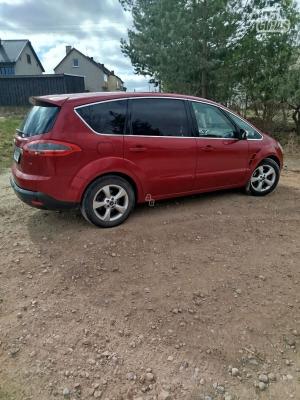 Red Ford S-Max 2014 in Utena, with an engine capacity of 2.00 L and mileage of 362 thousand km for 4499 €, photo 8 on AUTOMOTO.COM.LV