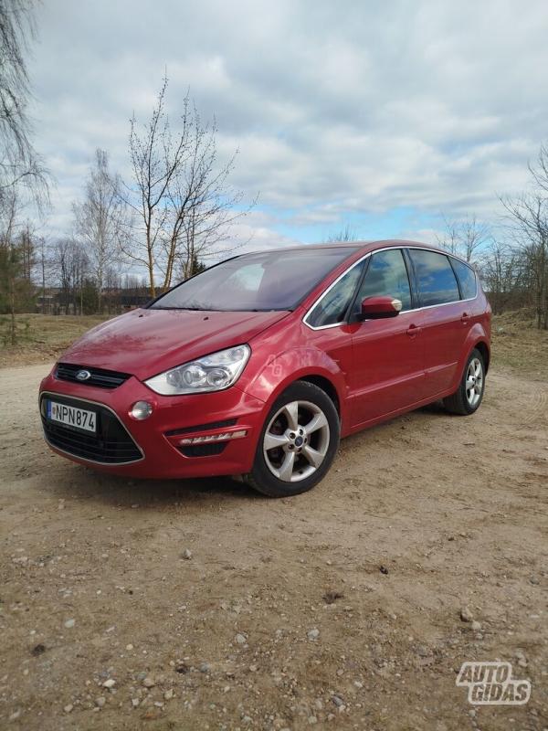 Red Ford S-Max 2014 in Utena, with an engine capacity of 2.00 L and mileage of 362 thousand km for 4350 €, photo 1 on AUTOMOTO.COM.LV