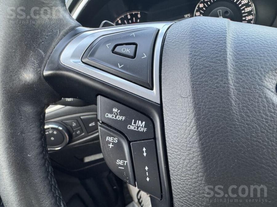 Sarkans Ford S-Max 2016 Ogre, ar dzinēja tilpumu 2.00 L un nobraukumu 262 tūkst. km par 9550 €, foto 34 vietnē AUTOMOTO.COM.LV