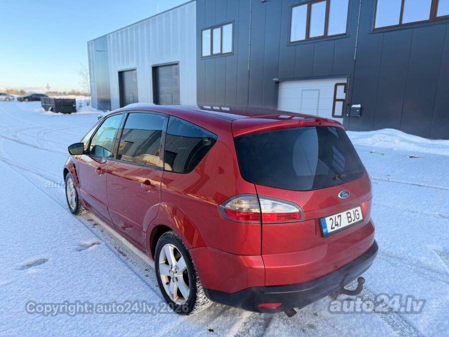 Sarkans Ford S-Max 2007 Tallina, ar dzinēja tilpumu 1.80 L un nobraukumu 275 tūkst. km par 2700 €, foto 3 vietnē AUTOMOTO.COM.LV