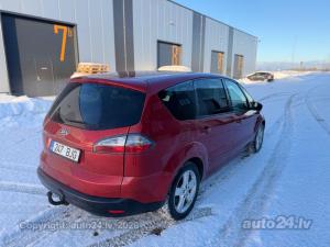 Sarkans Ford S-Max 2007 Tallina, ar dzinēja tilpumu 1.80 L un nobraukumu 275 tūkst. km par 2700 €, foto 5 vietnē AUTOMOTO.COM.LV
