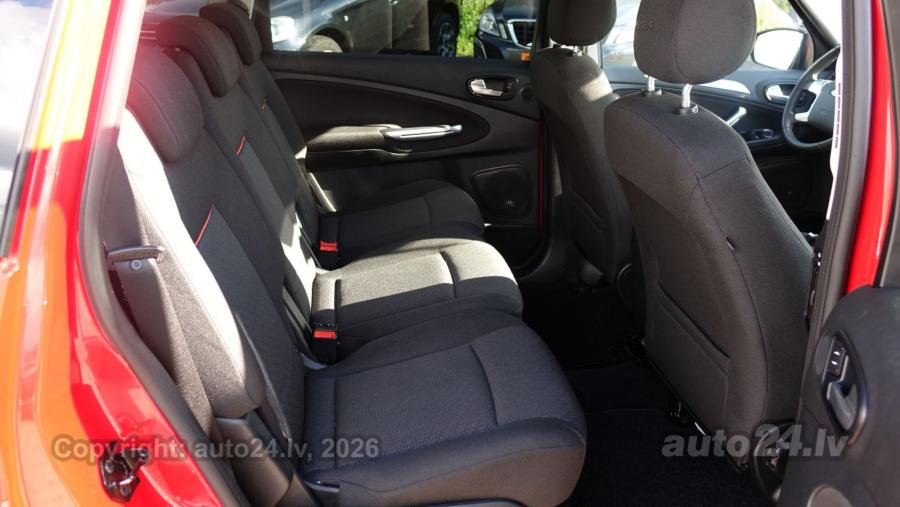 Sarkans Ford S-Max 2009 Tartu, ar dzinēja tilpumu 2.00 L un nobraukumu 267 tūkst. km par 4590 €, foto 3 vietnē AUTOMOTO.COM.LV