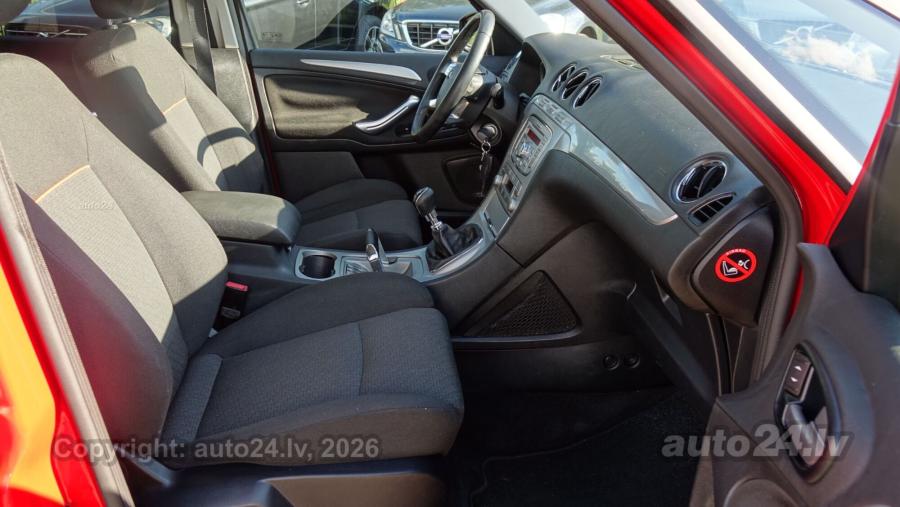 Sarkans Ford S-Max 2009 Tartu, ar dzinēja tilpumu 2.00 L un nobraukumu 267 tūkst. km par 4590 €, foto 4 vietnē AUTOMOTO.COM.LV